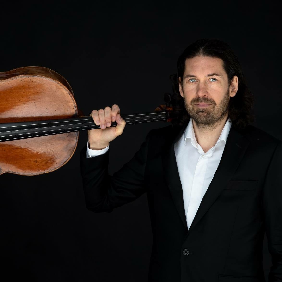 Kontakt — CRESCENDO