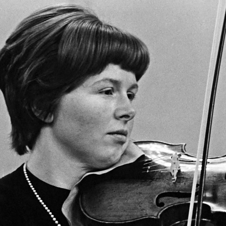 Alice Harnoncourt — CRESCENDO